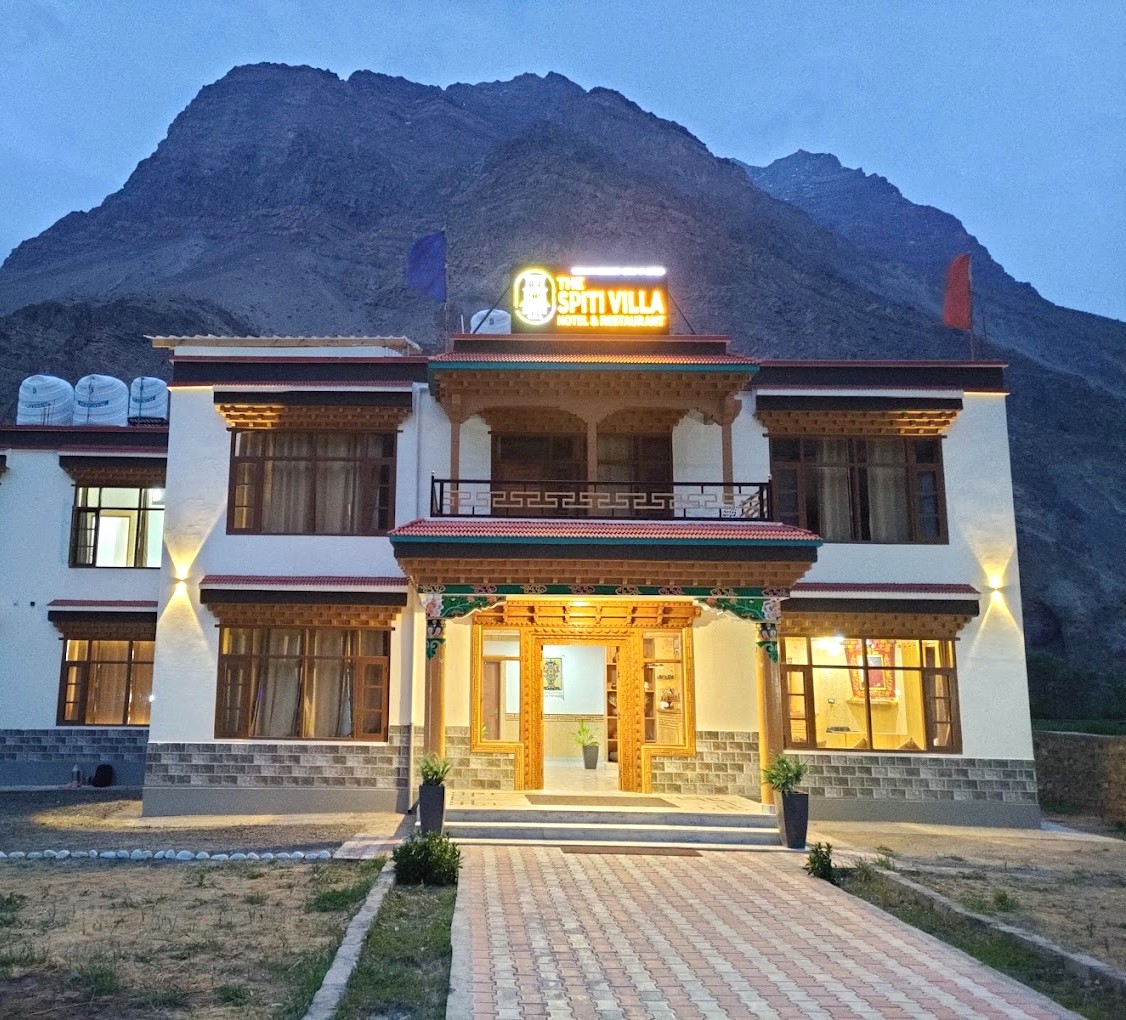 Hotel sarahan Inn